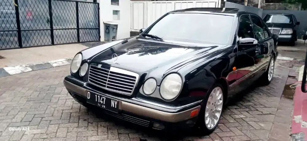 Mercy E320 - Jual Beli Mobil Bekas Murah & Cari Mobil Bekas di ...