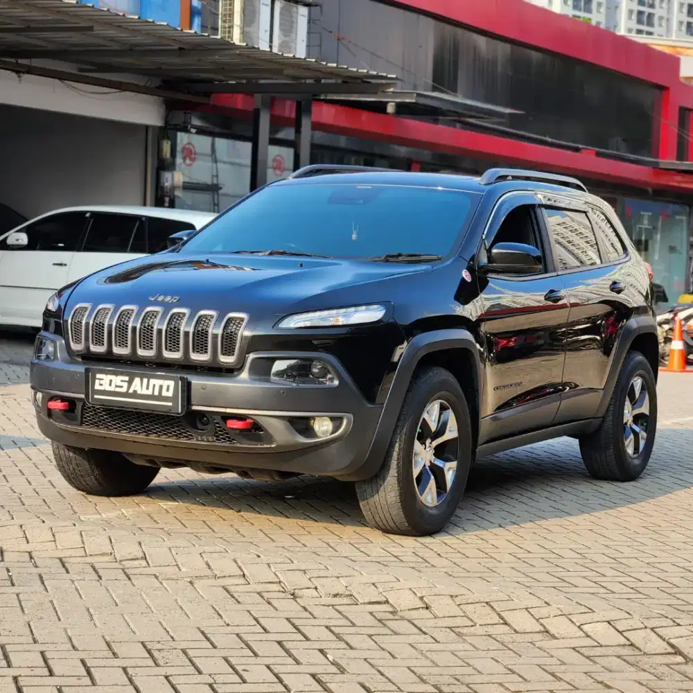 Jeep Cherokee - Mobil Murah Dengan Harga Terbaik - OLX.co.id