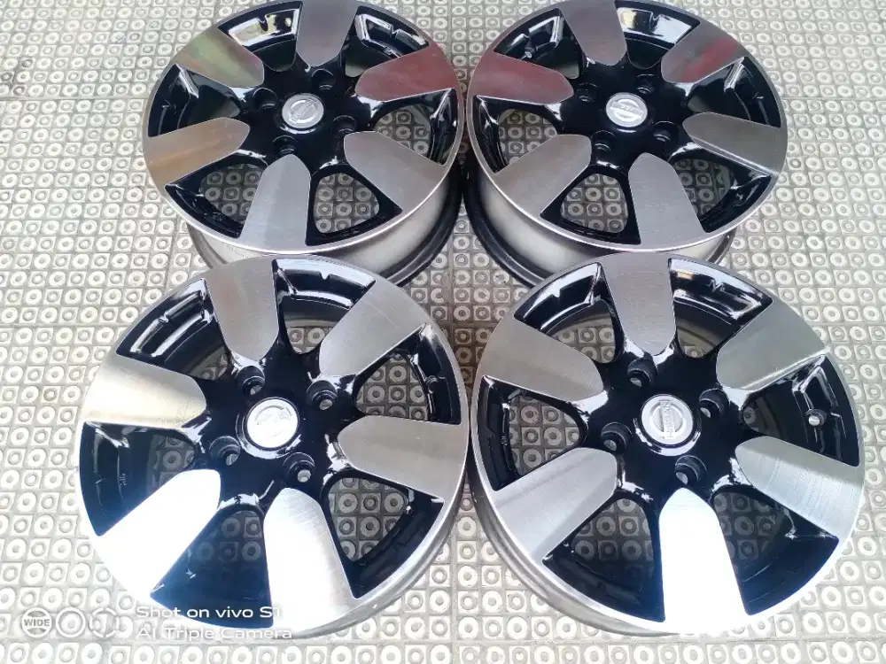 Velg Livina Oem di Indonesia - OLX Murah Dengan Harga Terbaik - OLX.co.id