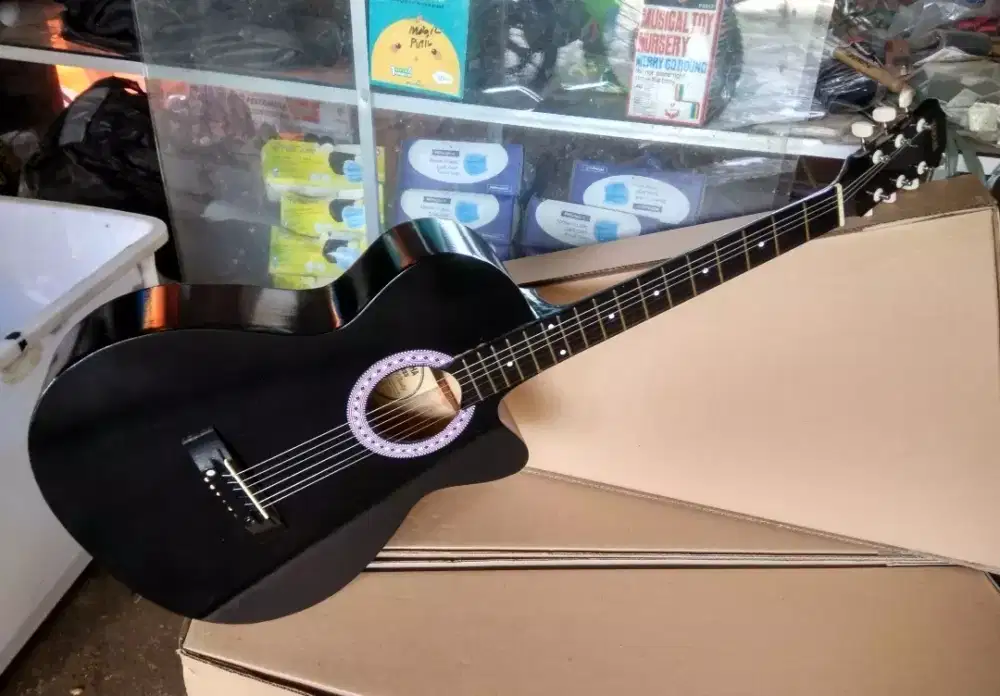 Gitar String di Jakarta D.K.I. - OLX Murah Dengan Harga Terbaik - OLX.co.id