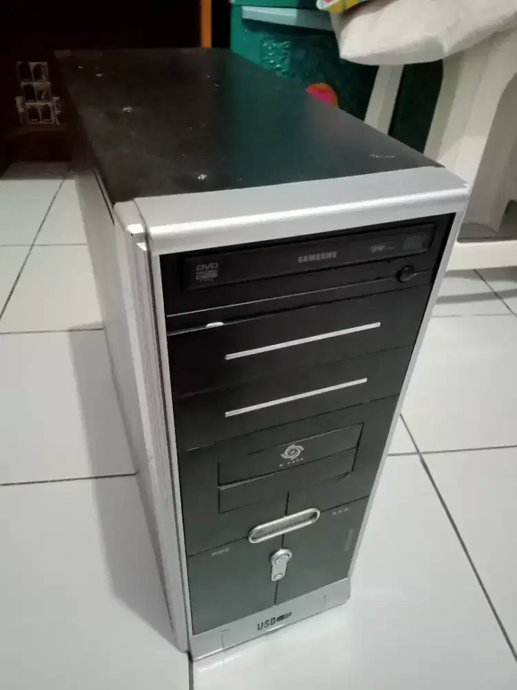 CPU desktop Jadul - Komputer - 910728652