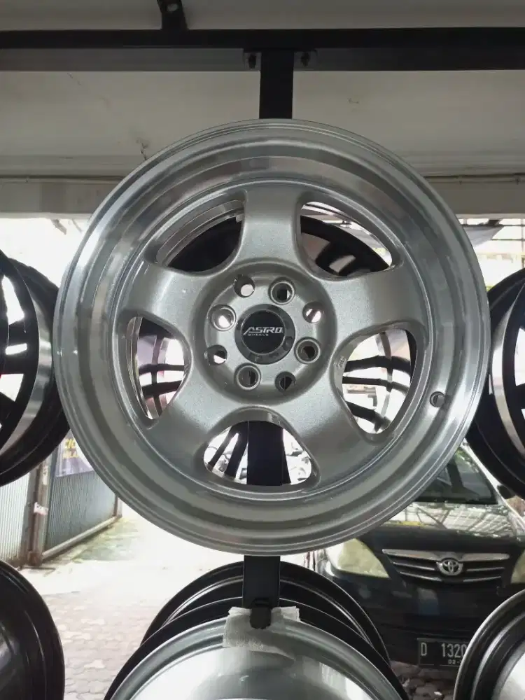 Velg R16 di Panyileukan - OLX Murah Dengan Harga Terbaik - OLX.co.id