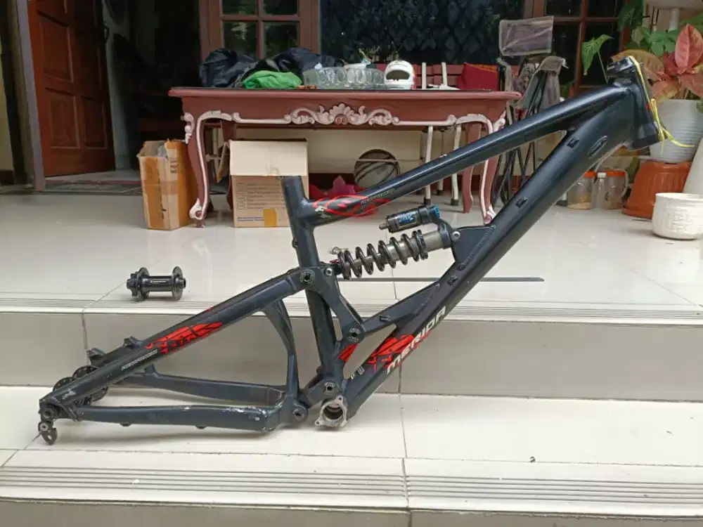 Downhill - Jual Sepeda & Aksesoris Terlengkap di Indonesia - OLX.co.id
