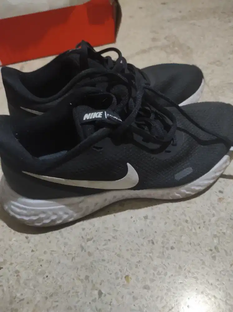 Running Shoe di Indonesia - OLX Murah Dengan Harga Terbaik - OLX.co.id