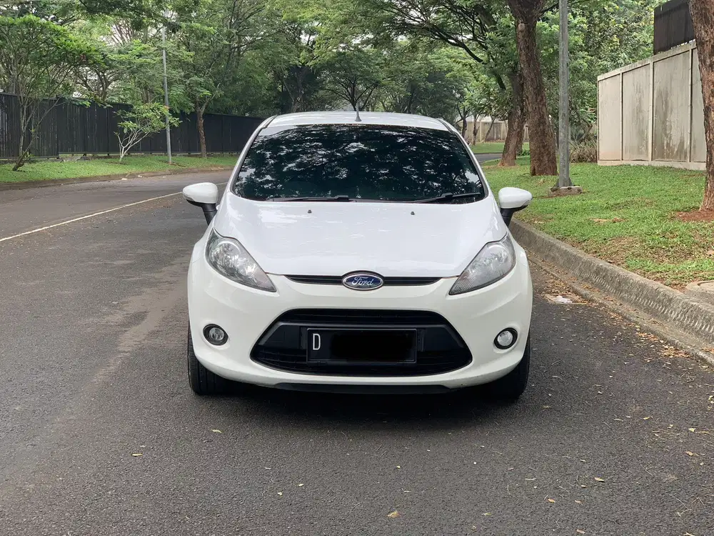 Ford Fiesta 1.4 - Mobil Murah Dengan Harga Terbaik - OLX.co.id