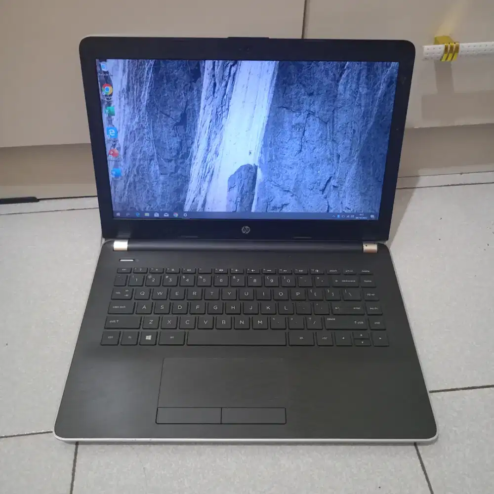 Dijual Laptop Hp 14 bw008AU AMD A4 9120 Ram8Gb Hdd500Gb Window 10