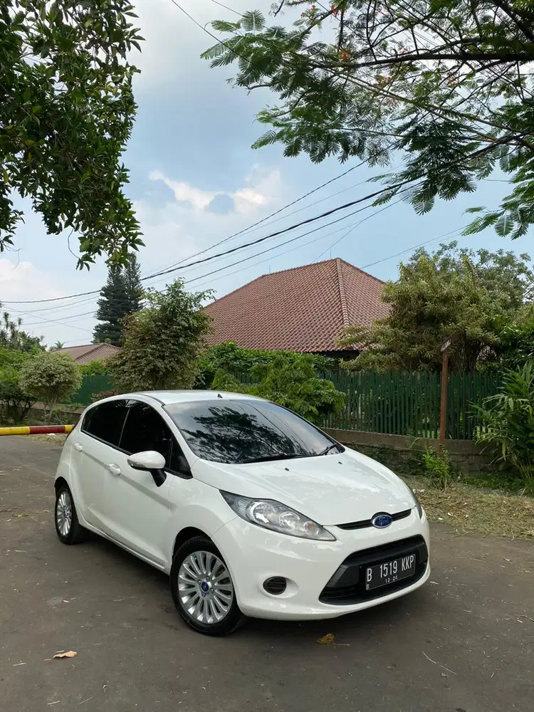 Ford Fiesta 1.4 - Mobil Murah Dengan Harga Terbaik - OLX.co.id