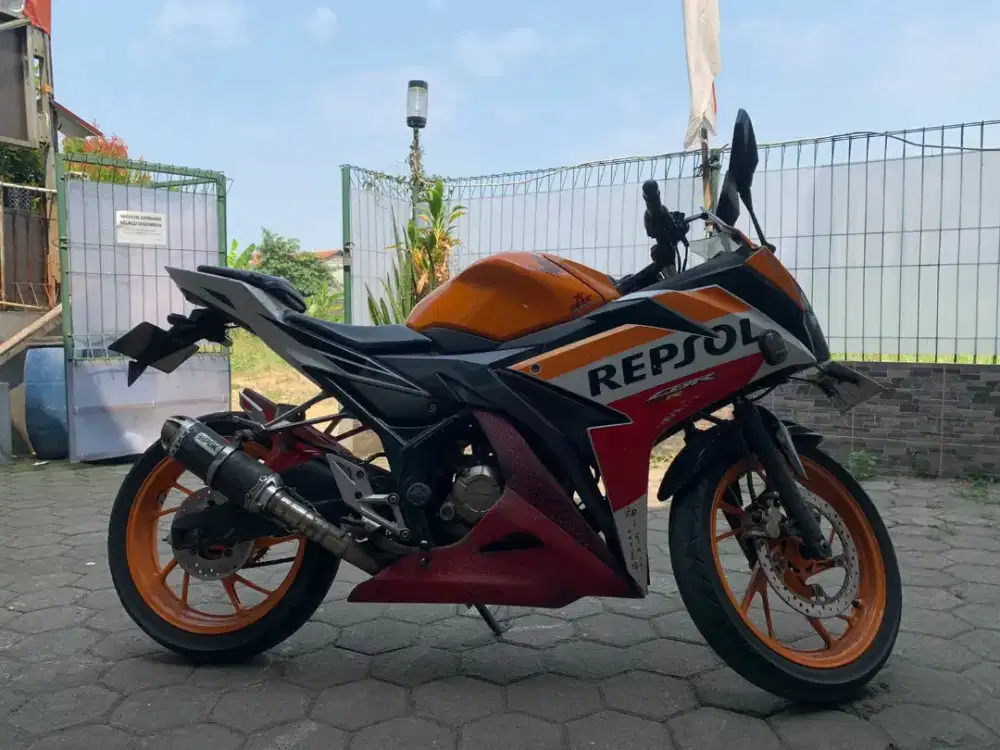 Honda CBR 150R - Jual Beli Motor Bekas Murah & Cari Motor Bekas di Indonesia - OLX.co.id