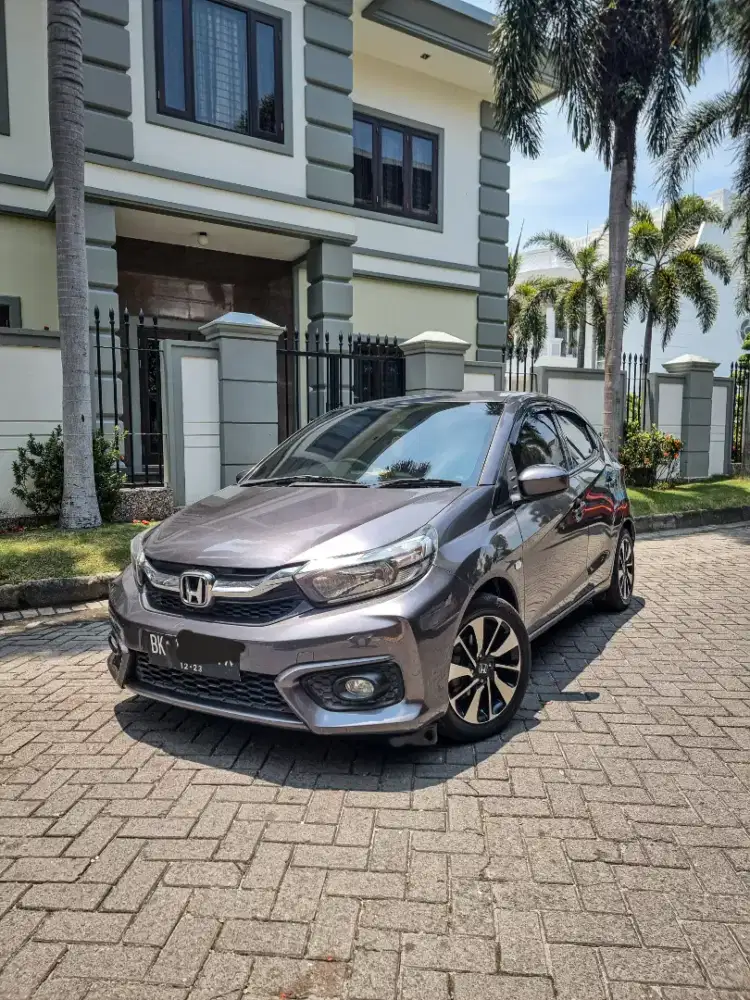 Honda brio 2018 e matic warna grey - Mobil Bekas - 907612407