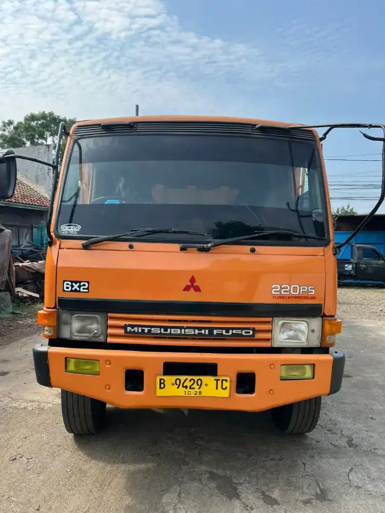 Truk Fuso Tronton FM517HS Th'13 Turbo 220PS Bak Besi Long Chasis - Truk ...