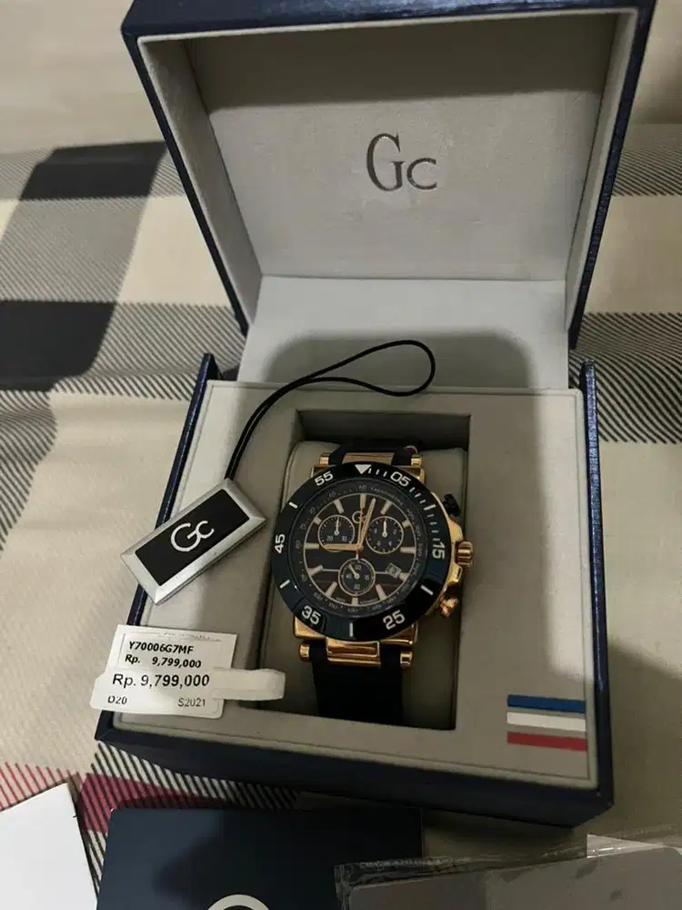 Jam Tangan Guess Collection di Indonesia - OLX Murah Dengan Harga ...