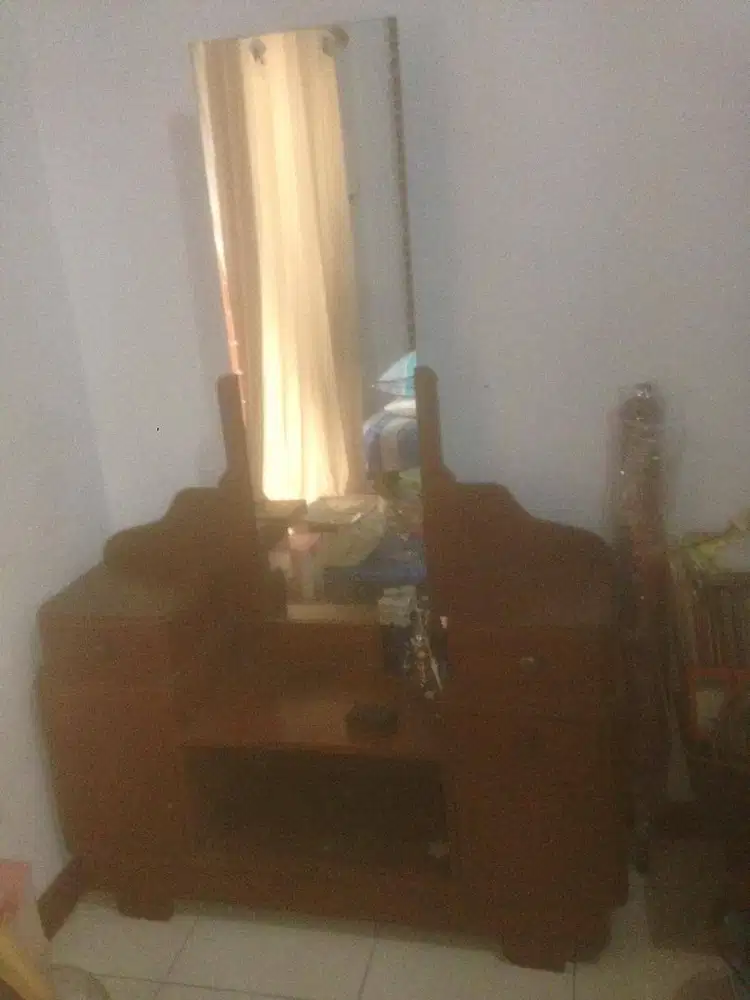 Meja Jati Kuno di Indonesia - OLX Murah Dengan Harga Terbaik - OLX.co.id