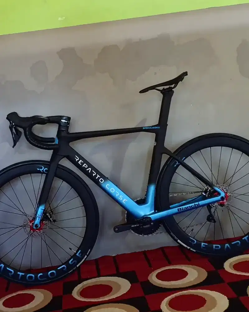 Roadbike BIANCHI specialissima 2024 carbon edision - Sepeda & Aksesoris ...