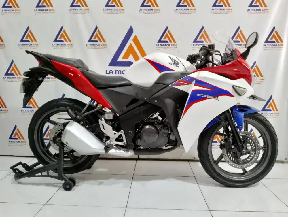 Cbr Cbu 150 - Motor Bekas Terlengkap Harga Murah | OLX Indonesia
