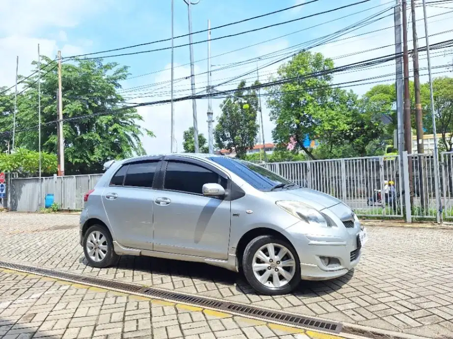 [OLX Mobbi] Toyota Yaris Silver 1.5 S Bensin-AT 2007 VVM - Mobil Bekas ...