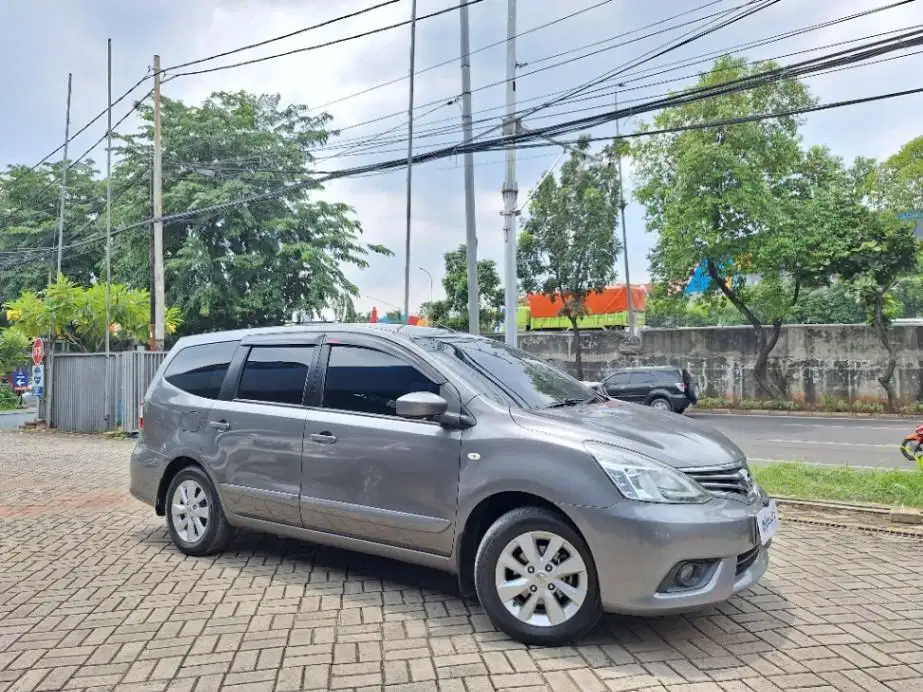 [OLX Mobbi] Nissan Grand livina Merah 1.5 SV Bensin-MT 2012 5QK - Mobil ...