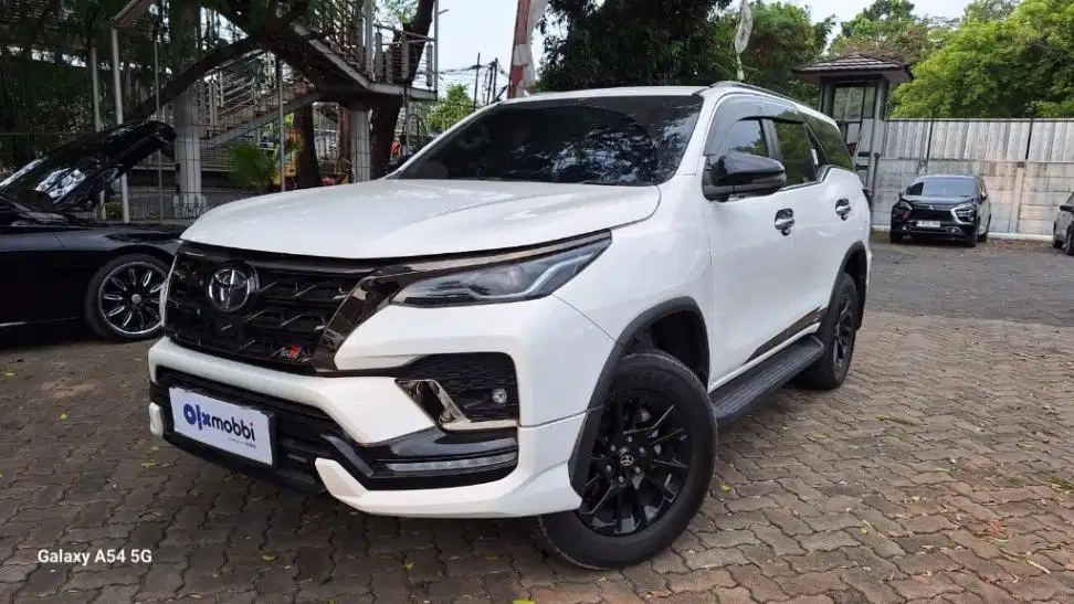 Low KM Toyota Fortuner 2.8 4x4 GR Sport DSL Solar-AT 2022 SJG - Mobil ...