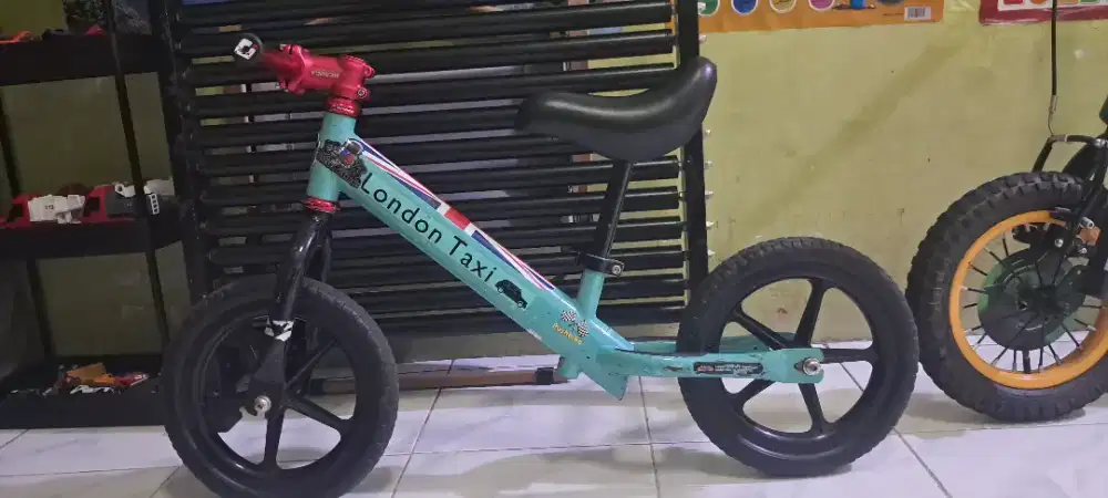 London Taxi Balance Bike di Jakarta Selatan - OLX Murah Dengan Harga Terbaik - OLX.co.id