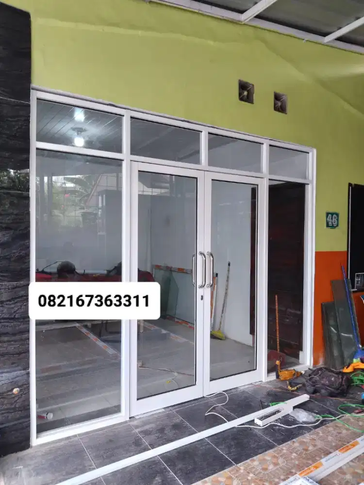 Partisi kaca kantor ruko tempahan full alumunium - Perlengkapan Usaha ...