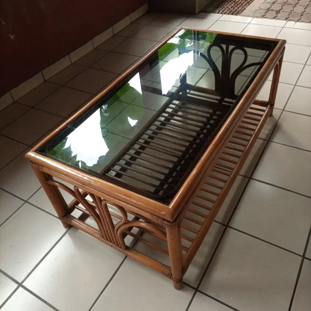 Meja Rotan di Indonesia - OLX Murah Dengan Harga Terbaik - OLX.co.id