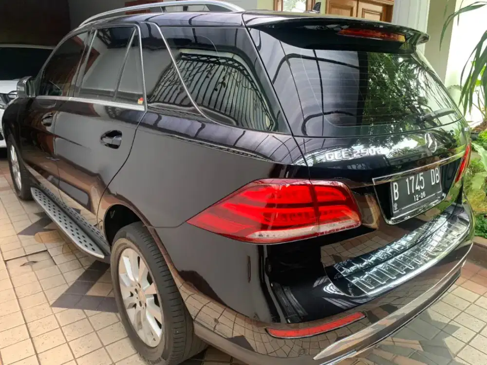 Di jual Jeep Mercedes GL250A - Mobil Bekas - 913635066