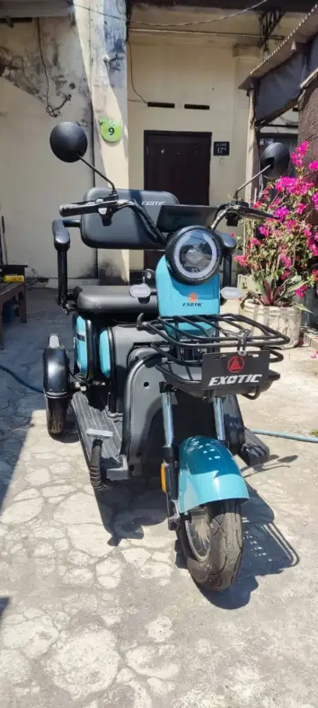 Dijual sepeda listrik roda 3 - Motor Bekas - 912781753