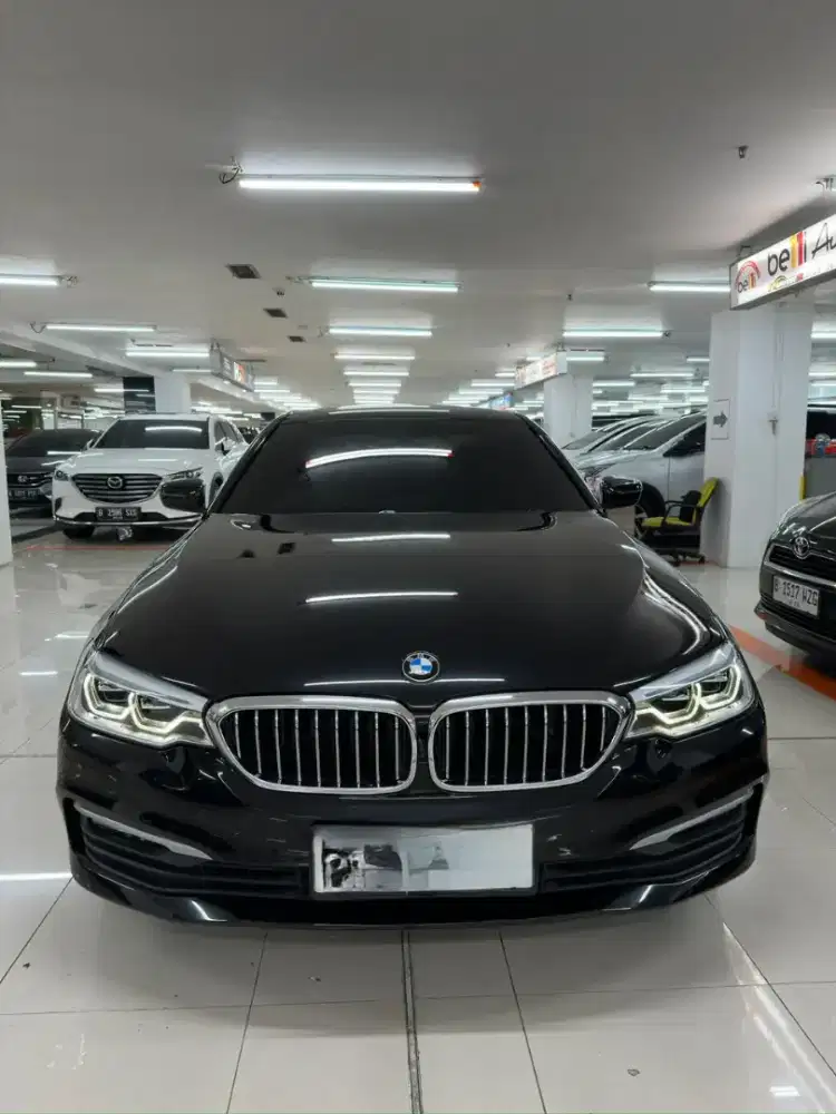 bmw 520 sport 2019 hitam G30 km40rb record - Mobil Bekas - 913961874