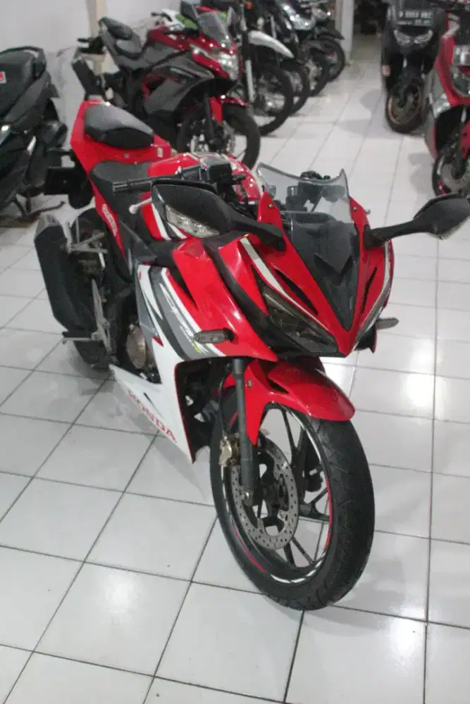 Cbr 2016 Facelift - Jual Beli Motor Bekas Murah & Cari Motor Bekas di Indonesia - OLX.co.id