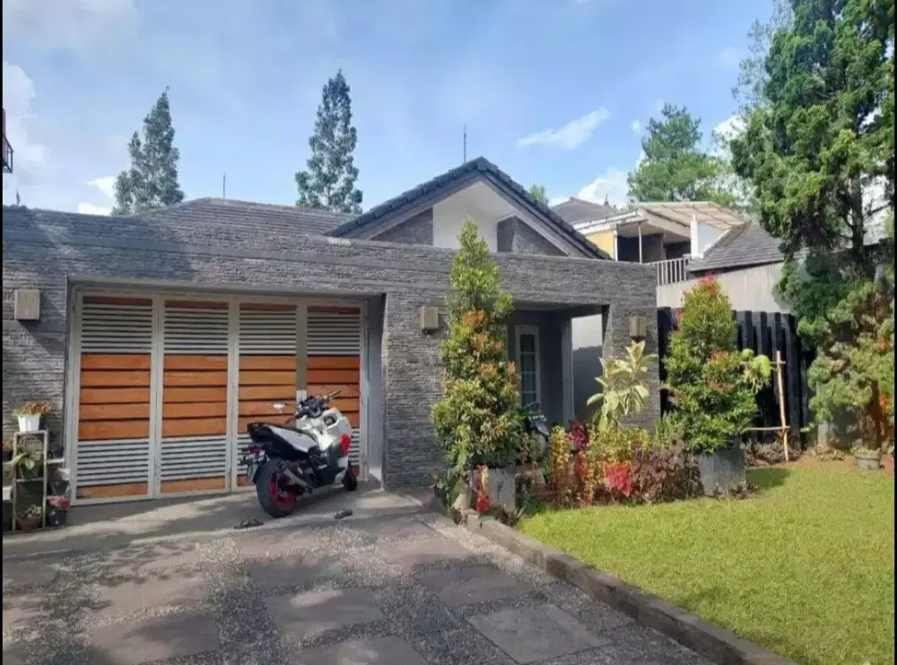 Jual Rumah Mewah Siap Huni Nyaman Asri di Resort Dago Pakar - Dijual: Rumah & Apartemen - 913815512