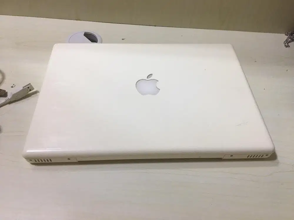 Macbook White di Indonesia - OLX Murah Dengan Harga Terbaik - OLX.co.id