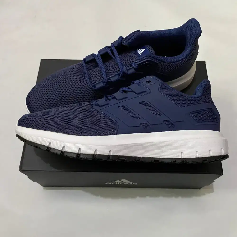 Sepatu Adidas Original - Jual Fashion Pria Terbaru di Gedong Tengen ...