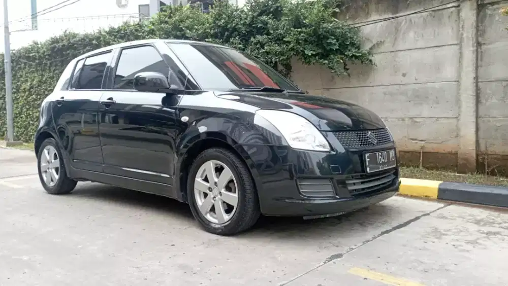 Suzuki Swift ST km56rb - Mobil Bekas - 914258825
