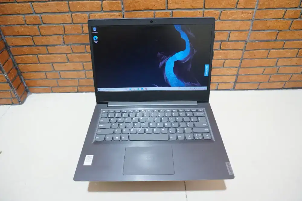 Lenovo V14-ADA 3020e Radeon Graphic Ram 8/256SSD - Komputer - 914009699