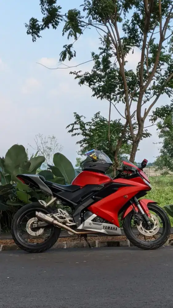 R15 v3 warna merah tahun 2017 - Motor Bekas - 913758273