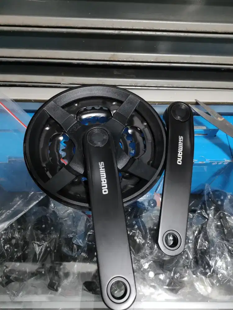 Crank Shimano - Jual Sepeda & Aksesoris Terlengkap di Indonesia - OLX.co.id
