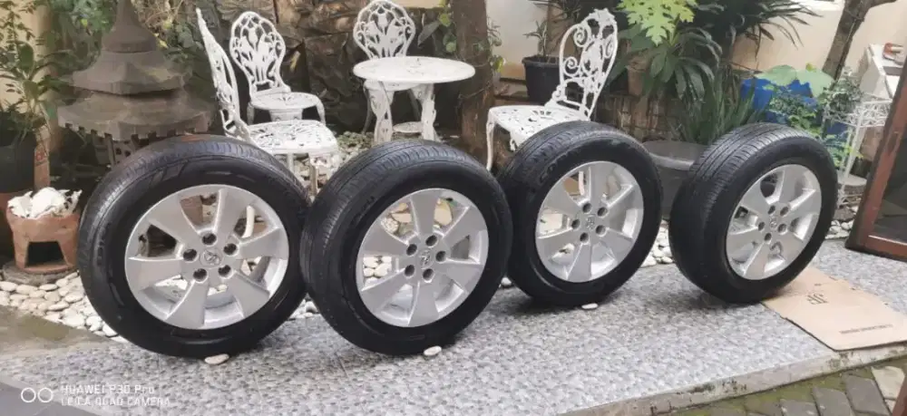 Velg Toyota Alphard Original copotan sendiri masuk Innova Camry Estima ...