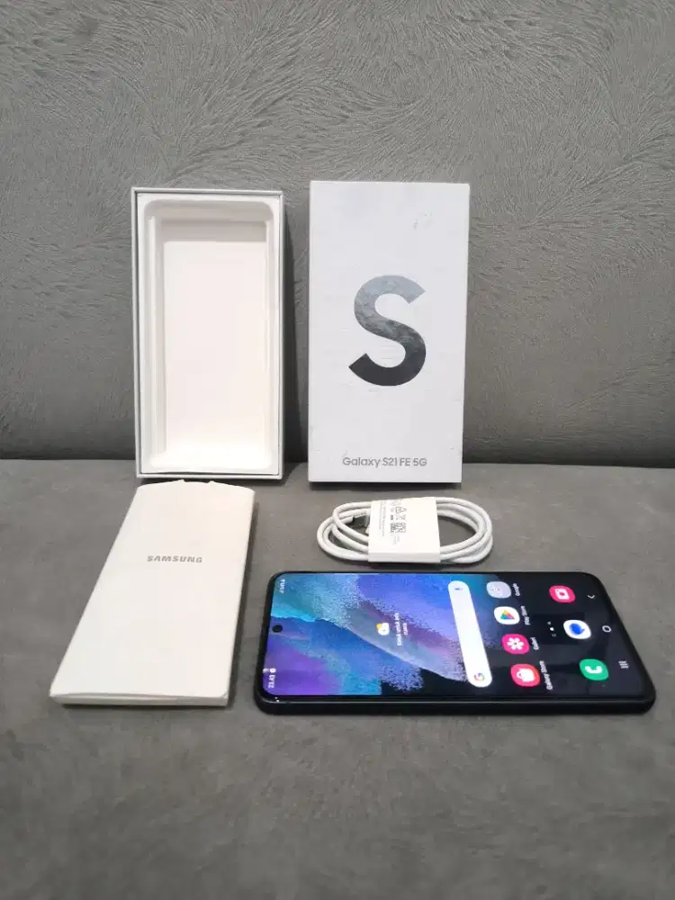 Samsung S21 FE 8/256GB Ex. Sein Fullset Bisa TT - Handphone - 914212575