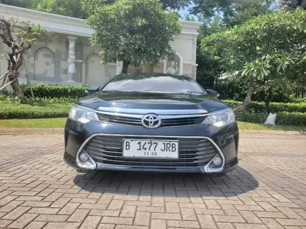 Toyota Camry V 2.5 matic AT 2015 hitam TDP 5 juta - Mobil Bekas - 913930369