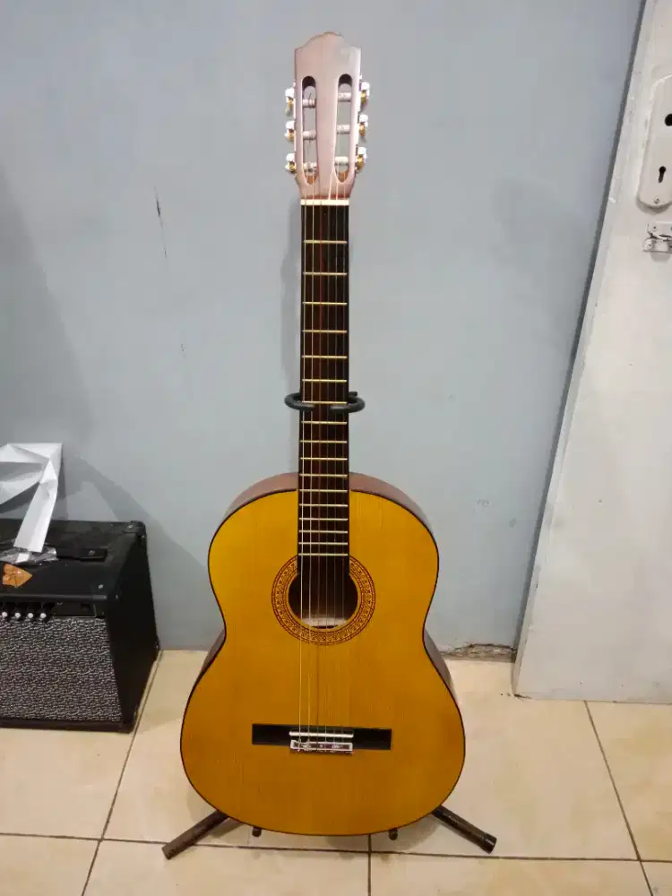 Gitar Nilon di Indonesia - OLX Murah Dengan Harga Terbaik - OLX.co.id