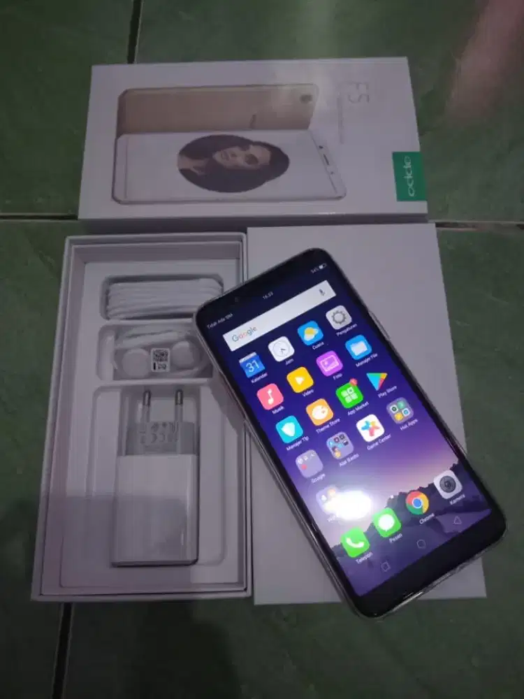 Hp Oppo F5 ram 4/64GB warna Hitam Fullset - Handphone - 908032927