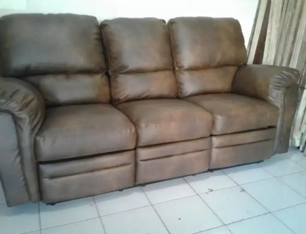 Reclining Sofa di Indonesia - OLX Murah Dengan Harga Terbaik - OLX.co.id