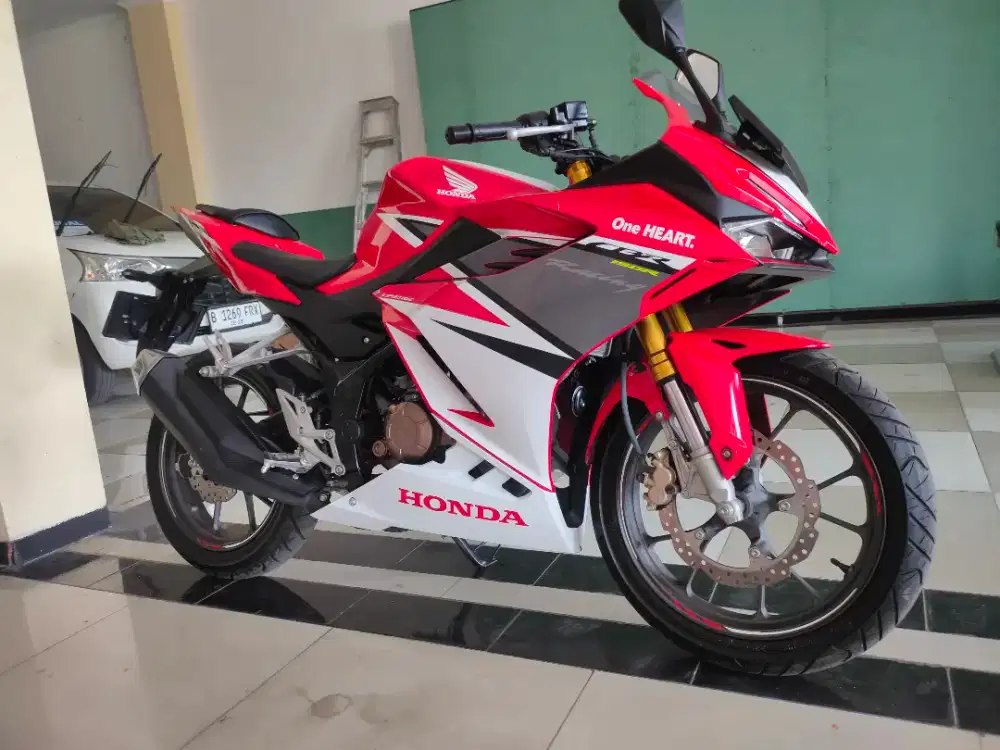 Honda CBR 150R - Jual Beli Motor Bekas Murah & Cari Motor Bekas di Indonesia - OLX.co.id