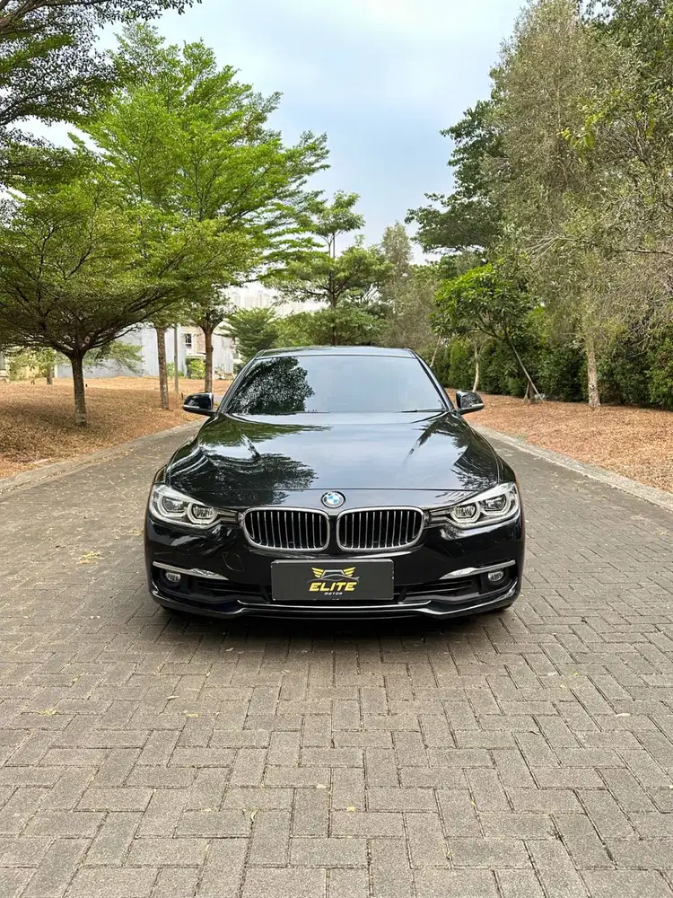 BMW 320i LCi F30 Luxury 2019 - Mobil Bekas - 910119323