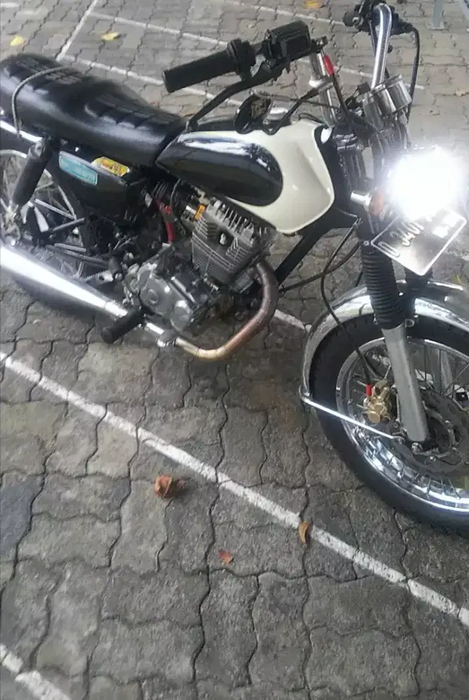 Custom Motor British di Indonesia - OLX Murah Dengan Harga Terbaik ...