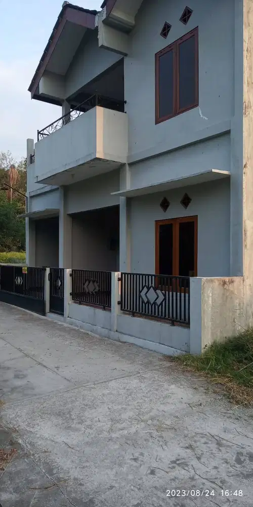 DIJUAL RUMAH 2 LANTAI - Dijual: Rumah & Apartemen - 905549476