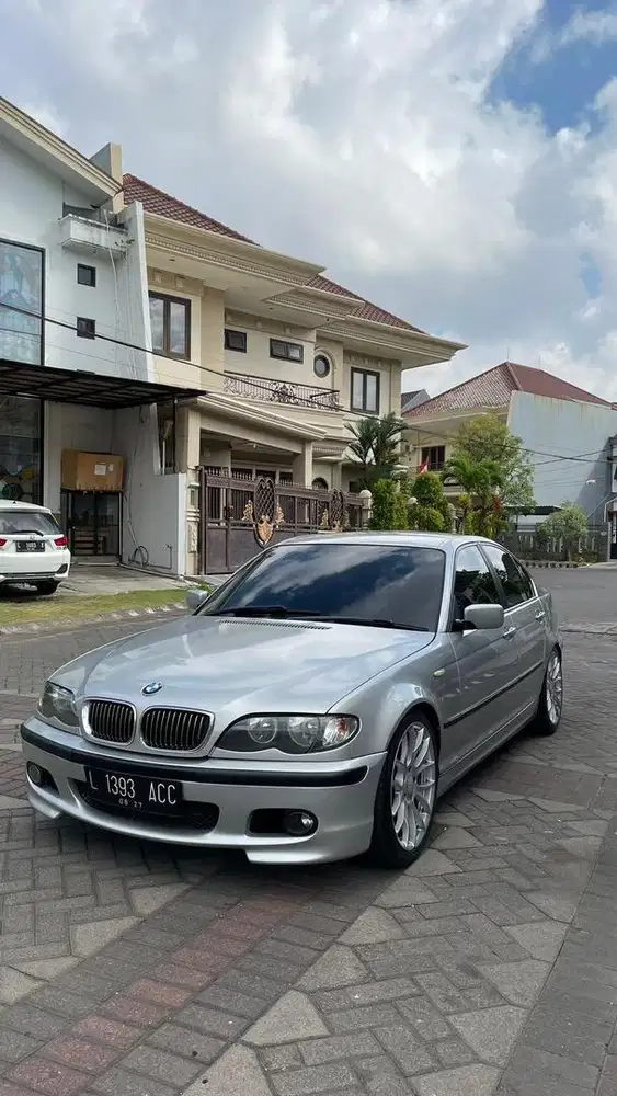 BMW E46 325i 2002 - Mobil Bekas - 913914121