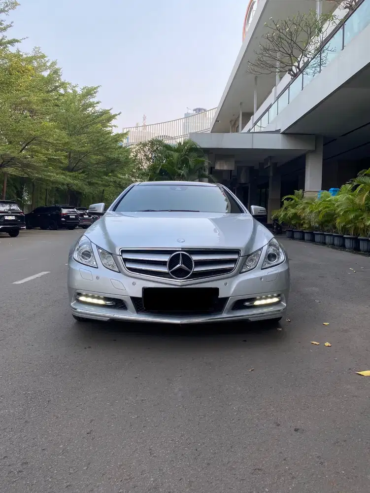 Mercedes Benz E200 Coupe Thn 2011 - Mobil Bekas - 897273671