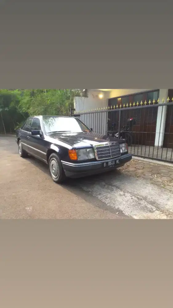 MERCY BOXER W124 200E 1988 CLASSIC BARTER/TT - Mobil Bekas - 913203309