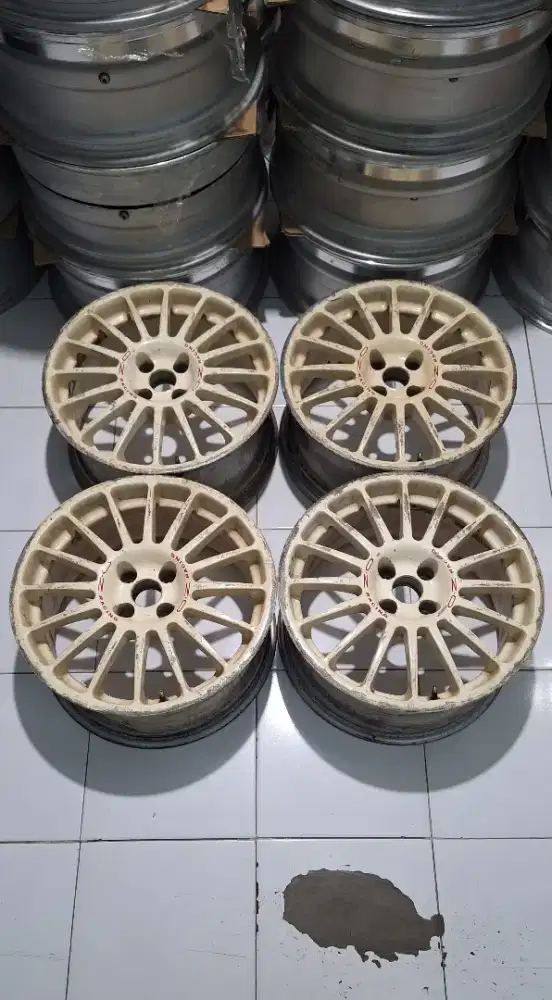 Velg R17 Original di Indonesia - OLX Murah Dengan Harga Terbaik - OLX.co.id