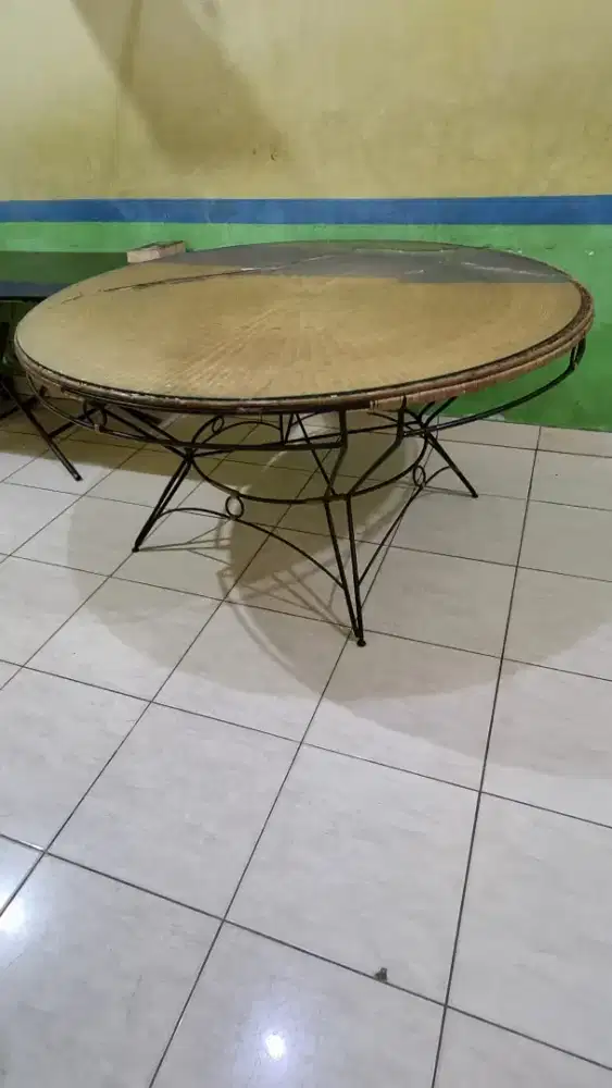 Meja Rotan di Indonesia - OLX Murah Dengan Harga Terbaik - OLX.co.id